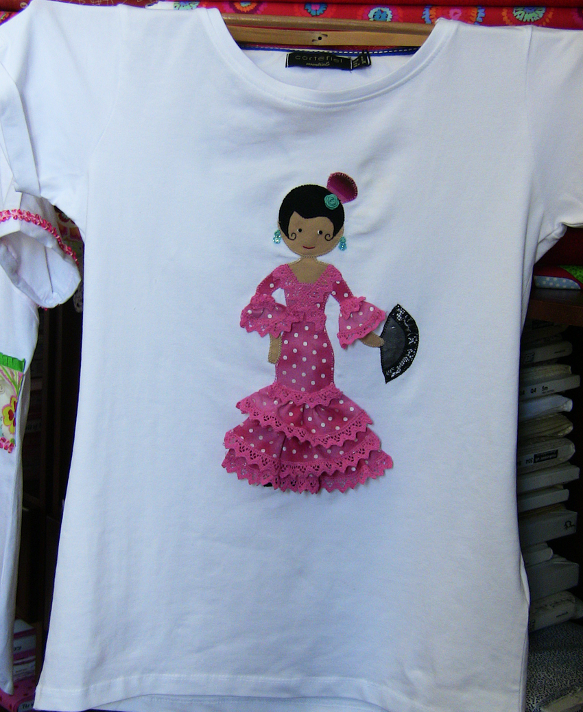 Muñecas en camisetas - Imagui