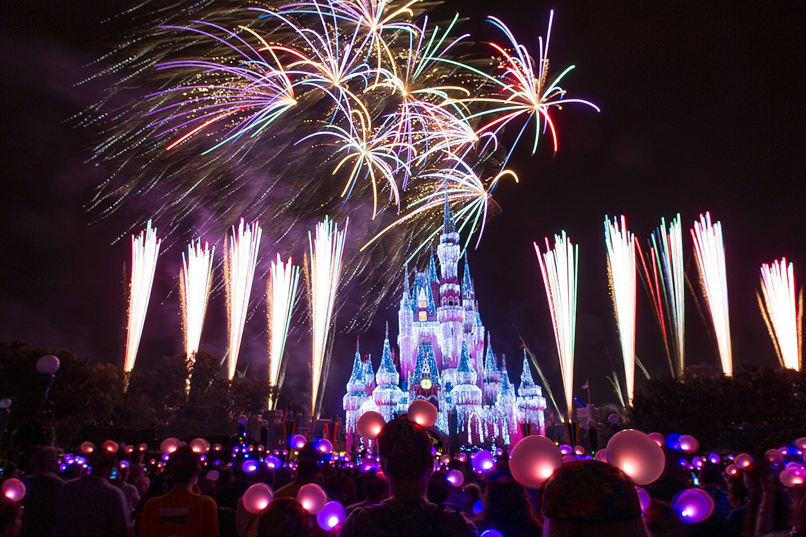 Disney World Holiday Events Focused On The Magic Disney World disney-world-holiday-events-focused-on-the-magic-disney-world