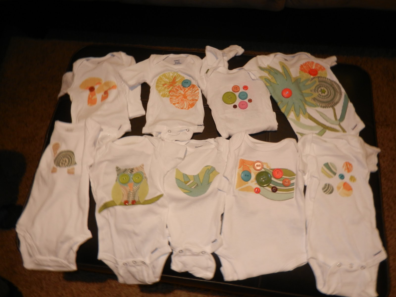 I Heart Pears: Decorating onesies during baby shower I Heart Pears: Decorating onesies during baby shower