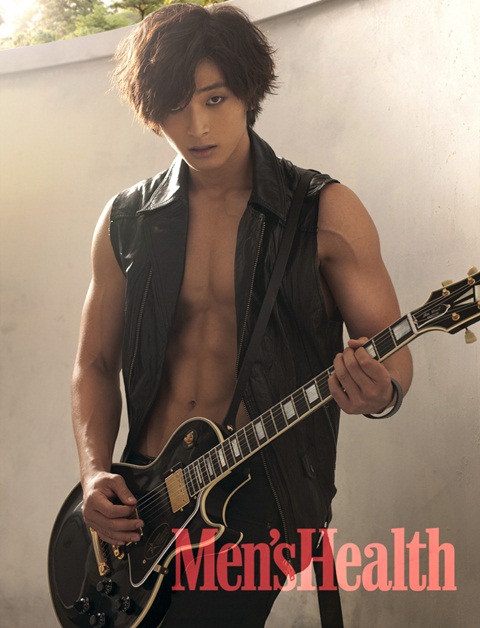 happy asian time: 2AM’s Jinwoon shows his abs for ‘Men’s Health’