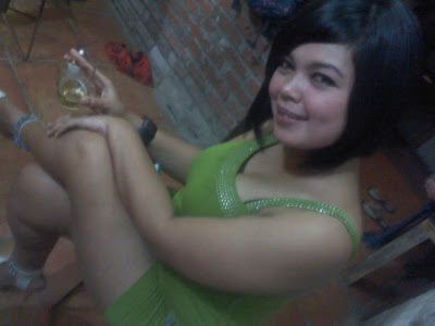 Foto Bugil Tante Girang Weni Ngangkang Siap Disodok | semua tentang foto bugil video bokep ...