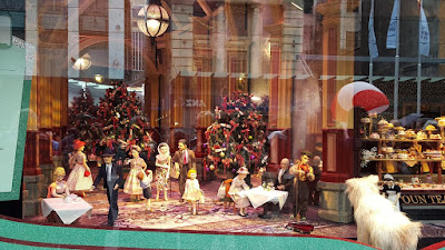 Kids' Book Review: A Myer Christmas Window Tribute: Little Dog and the ...