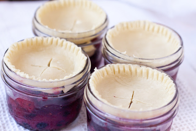 paiges of style: Mini Pies in a Mason Jar (The Cheater Method)