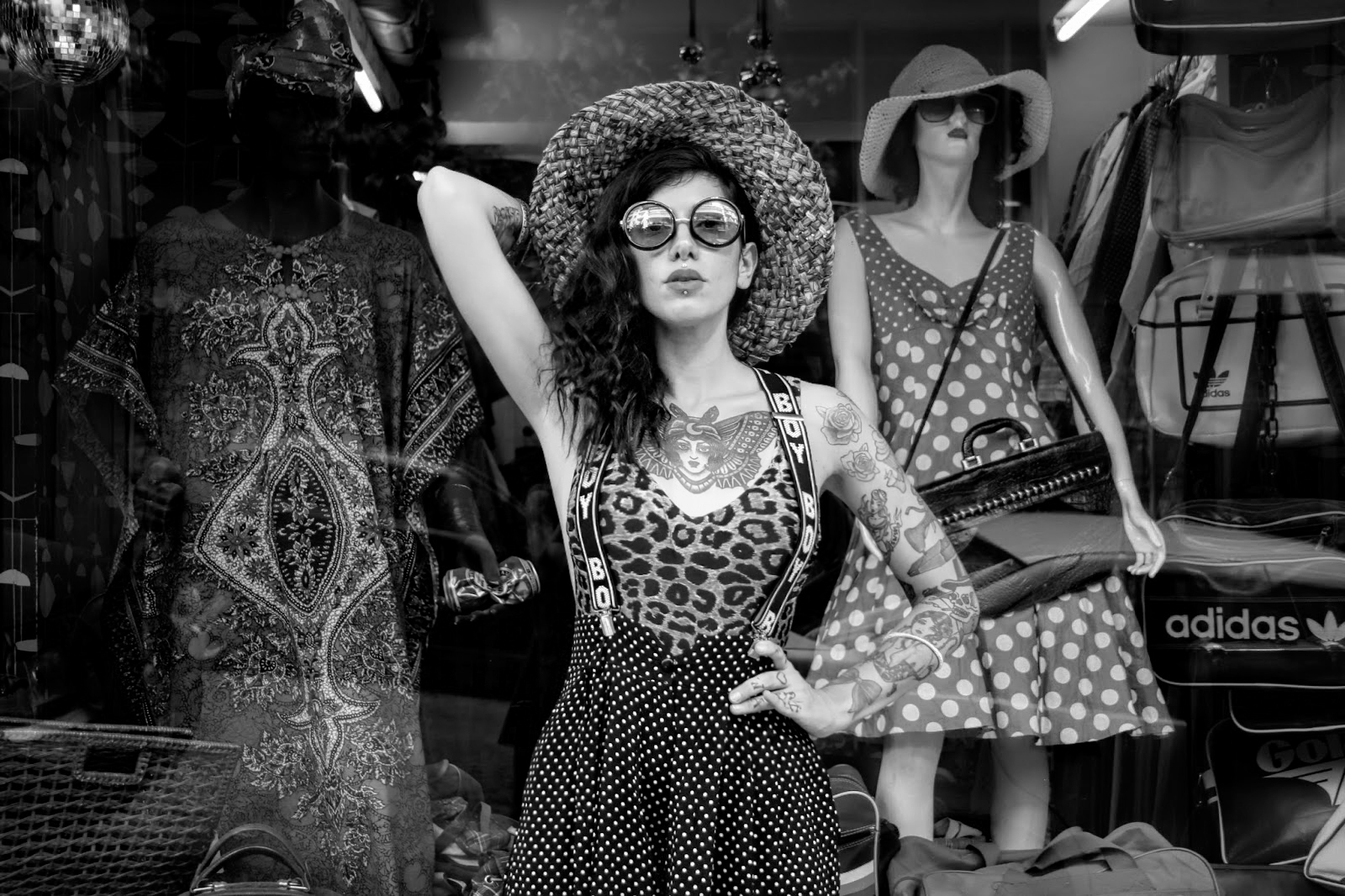 Yesterday s Bread Second Hand Clothing Shop Photoshooting Kitch Cats yesterday-s-bread-second-hand-clothing-shop-photoshooting-kitch-cats