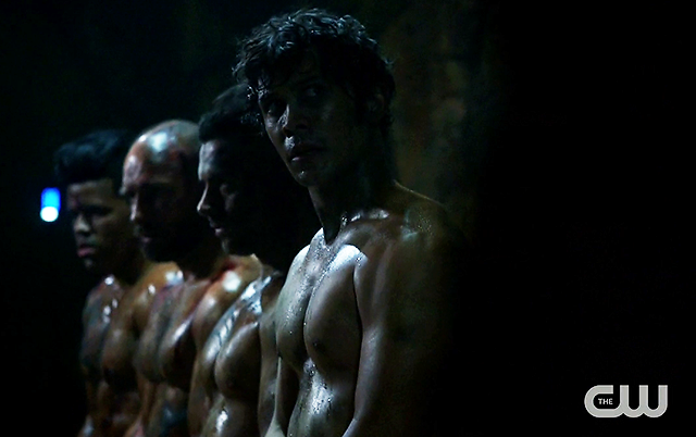 Addictedtoseries.com: Les critiques // The 100 : Saison 2. Episode 10 ... Addictedtoseries.com: Les critiques // The 100 : Saison 2. Episode 10 ...
