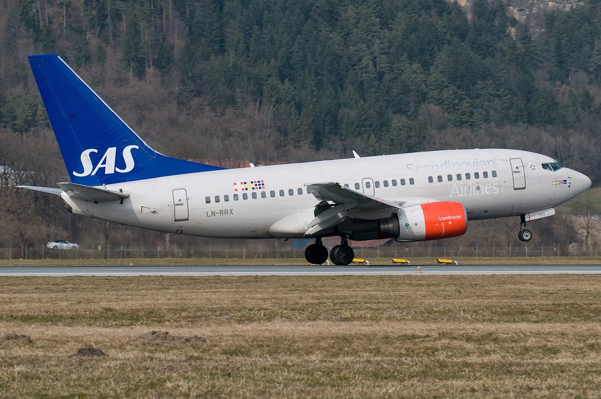 Boeing 737-600 - Pusat Pesawat Terbang