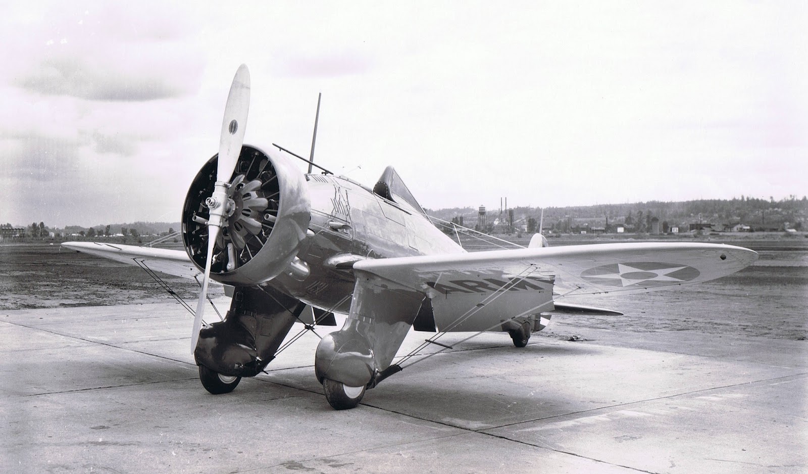 AVIÕES MILITARES: Boeing P-26 Peashooter