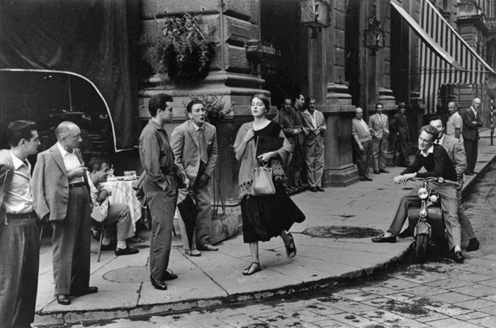 vintage everyday: American girl in Italy by Ruth Orkin vintage everyday: American girl in Italy by Ruth Orkin