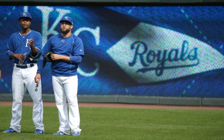 [ALDS] 내일 경기를 준비하는 4팀의 선수단.JPG : MLBPARK