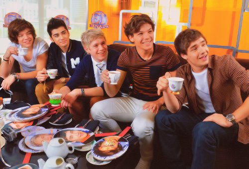 I'm proud to be a Directioner •: I One Direction intervistati da Saturday Night Live (mutande e ...