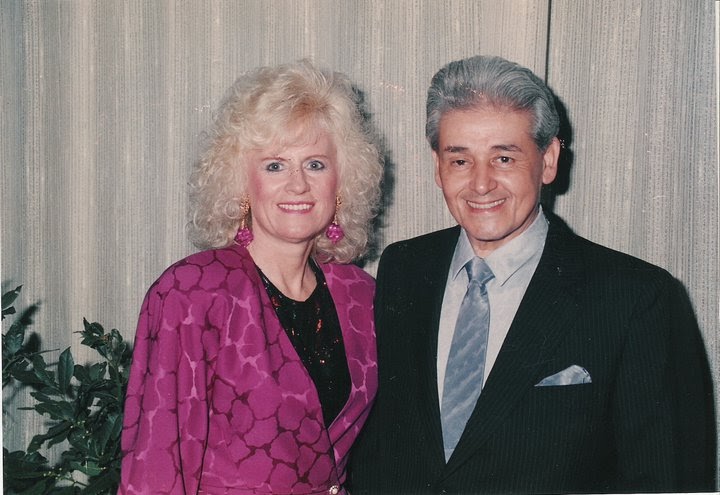 "IGLESIA VISION DE FUTURO LA CARLOTA" AÑO DE COSECHA: Rdo OMAR Y MARFA CABRERA. GRACIAS POR SU ...