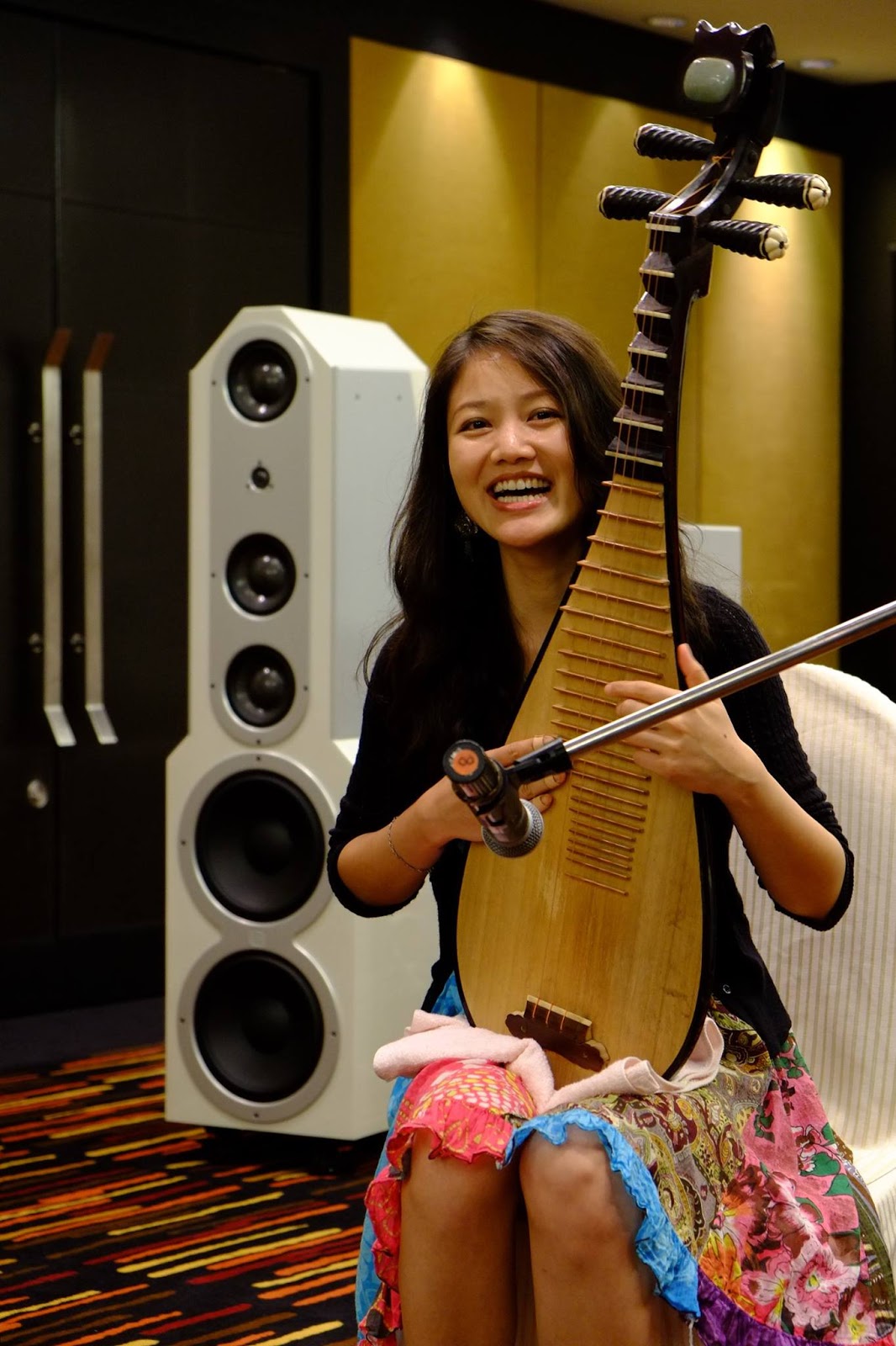 Pipa Mini Concert By Pe-Ju Lien In BAV HIGH END 2015 – M & S | Ultimate High-Fidelity