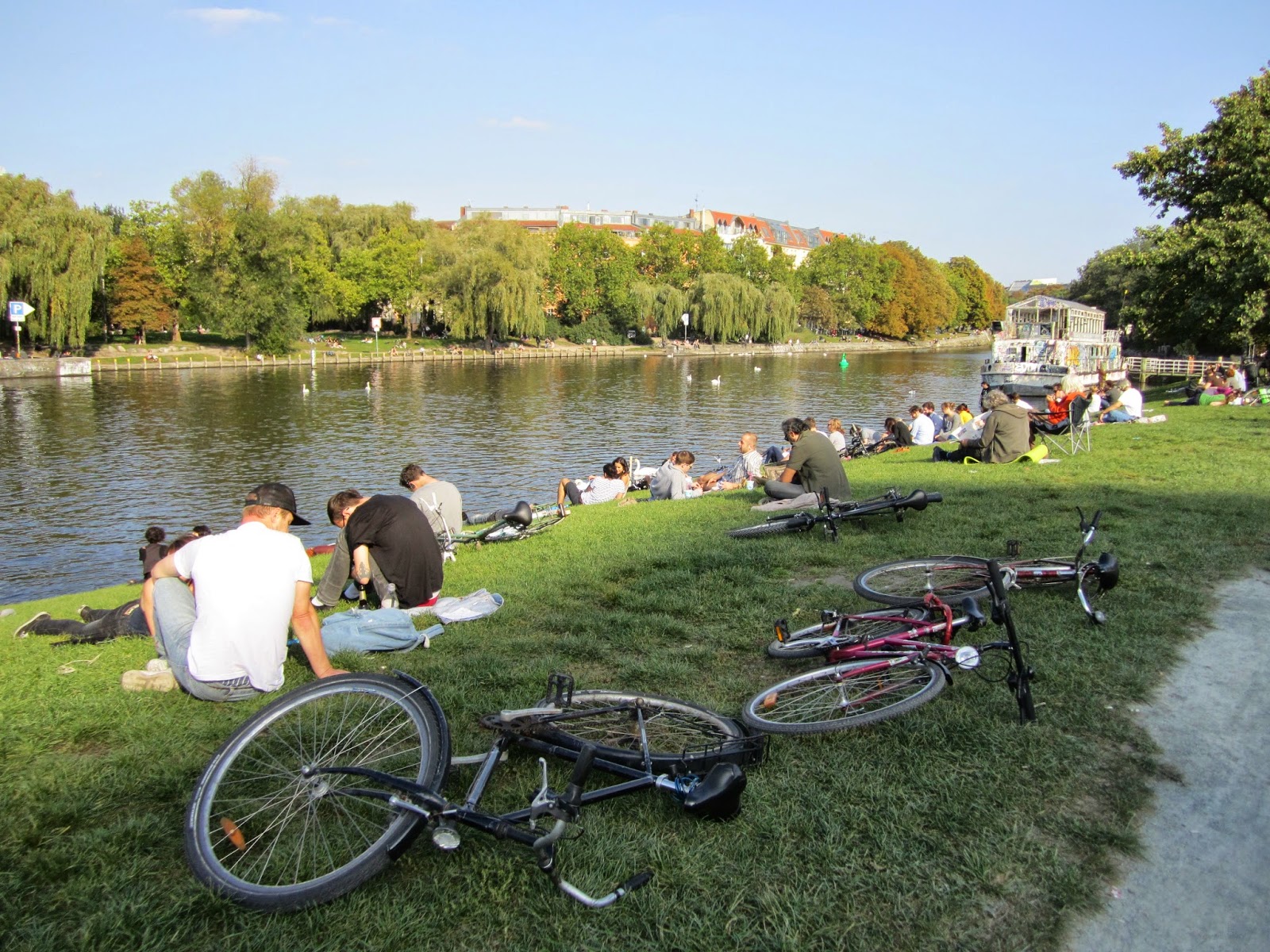 Berlin Cycling Somewhere berlin-cycling-somewhere