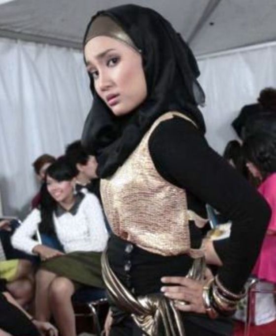 ngentot janda bohay memek tembem: FATIN Diajak Main FILM Di EROPA