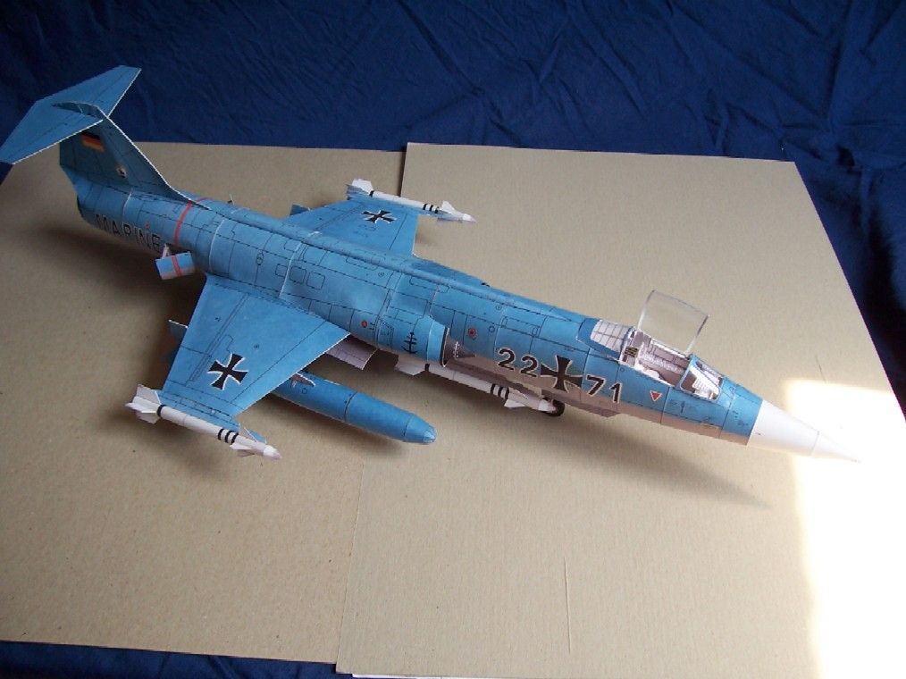 peykpapermodels: karton model ve plastik model farkı