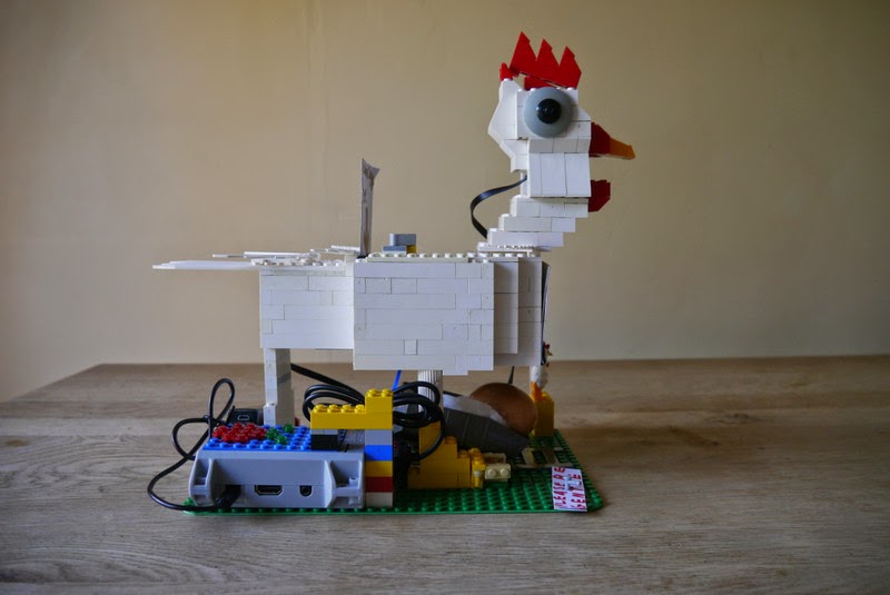Raspberry Pi egg-laying machine - Raspberry Pi Pod and micro:bit base