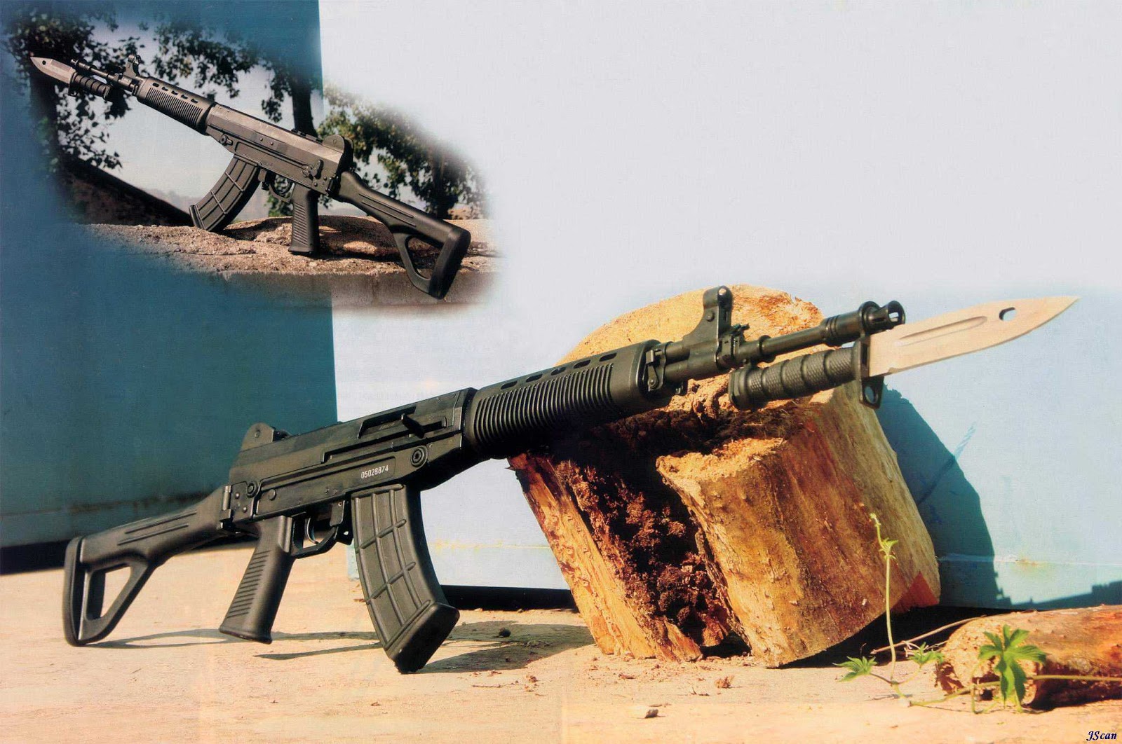 One of the QBZ-95 proposals in non-bullpup layout, which later evolved into the QBZ-03 : r ...