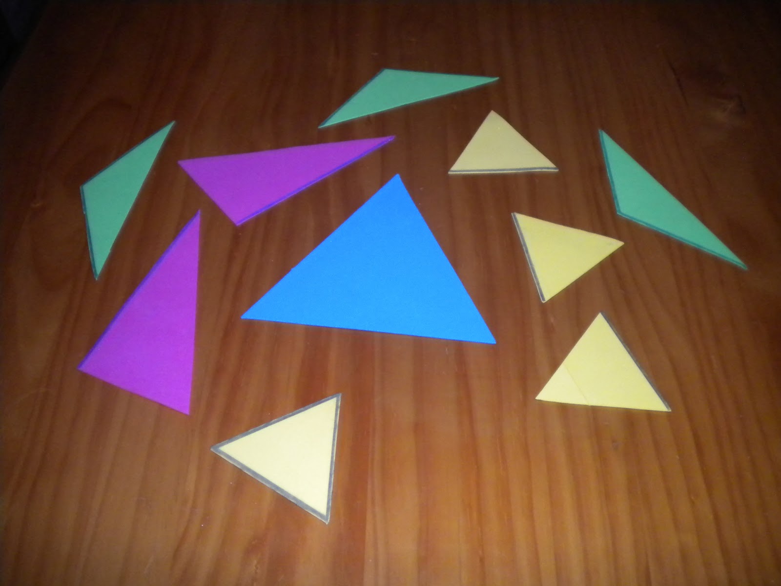 B aprende en casa: Triángulos constructivos Montessori