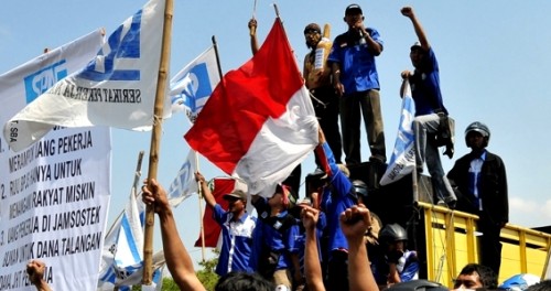 Mengurai akar konflik Buruh dan Pengusaha Mengurai akar konflik Buruh dan Pengusaha