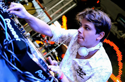 Daniel Marques: Daniel Marques atacando como Dj