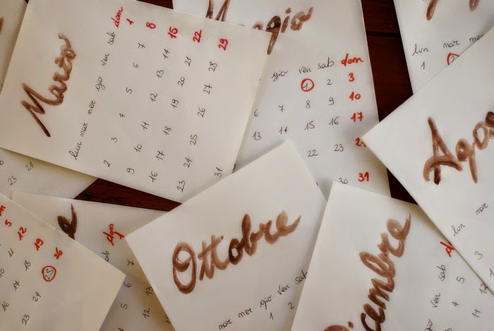 DIY RUSTIC PAINTED CALENDAR WITH PEG - Francine's Place Blog