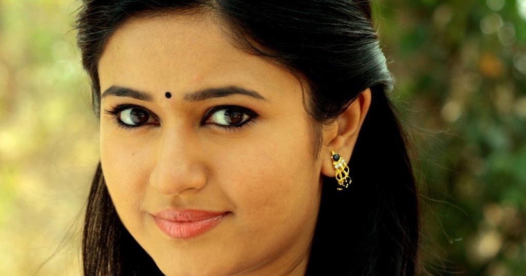 Poonam Bajwa Latest Stills In Saree In Manthrikan poonam-bajwa-latest-stills-in-saree-in-manthrikan