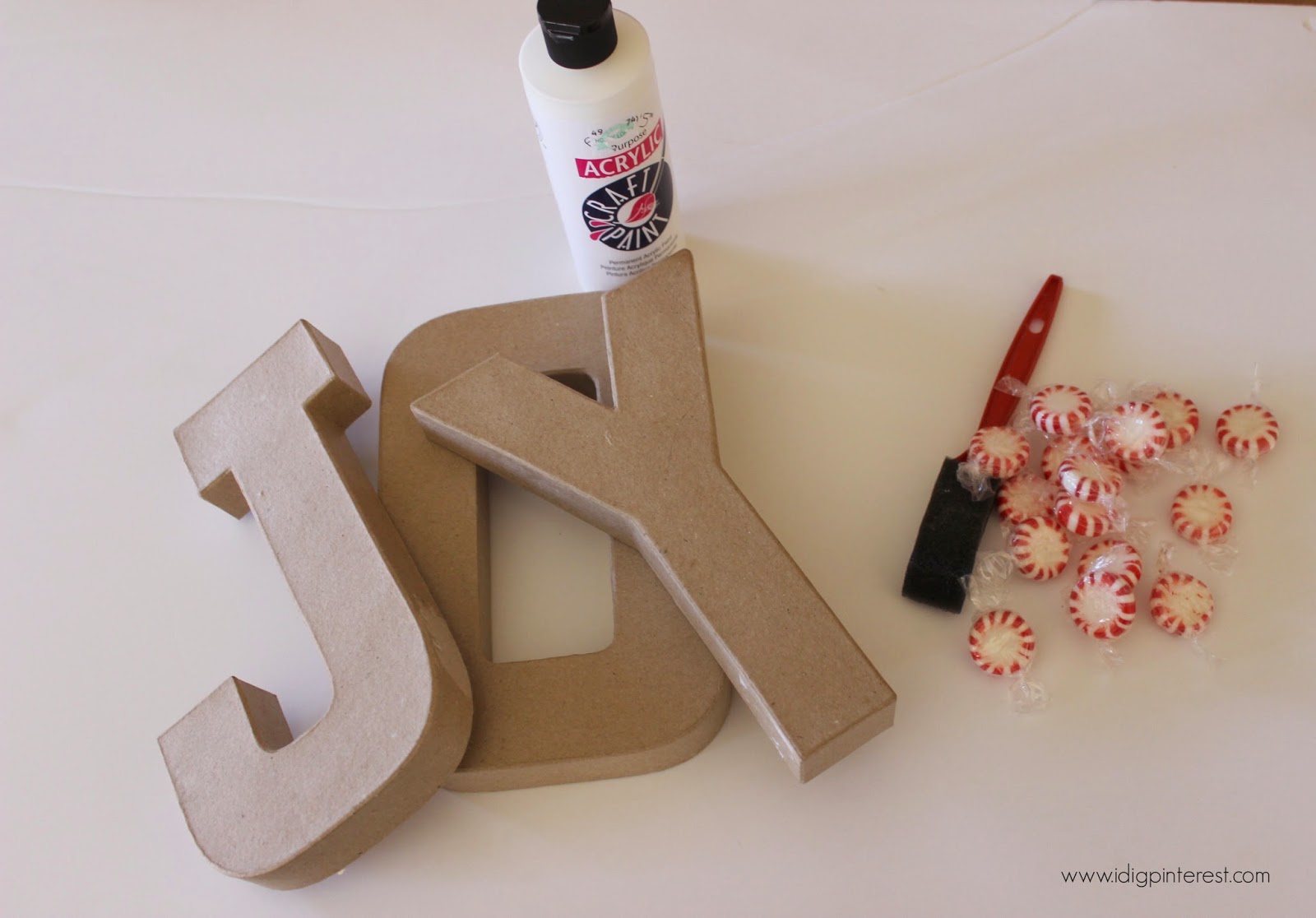 DIY Peppermint JOY Letters Christmas Craft - I Dig Pinterest