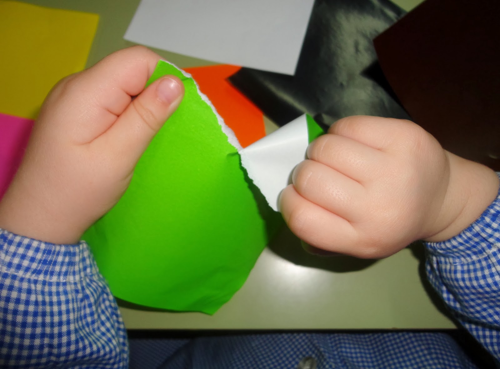 Arias Montano Infantil: RASGAR y PEGAR PAPEL 3añosA