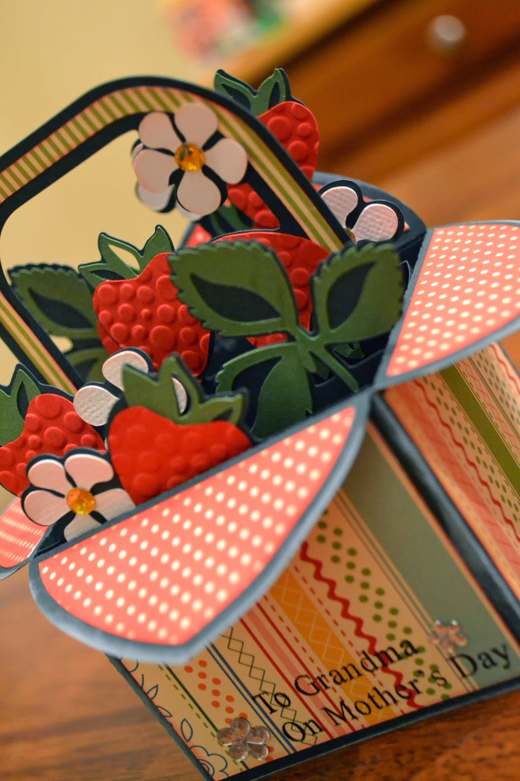 Scrapping Under The Influence A Strawberry Box Card scrapping-under-the-influence-a-strawberry-box-card