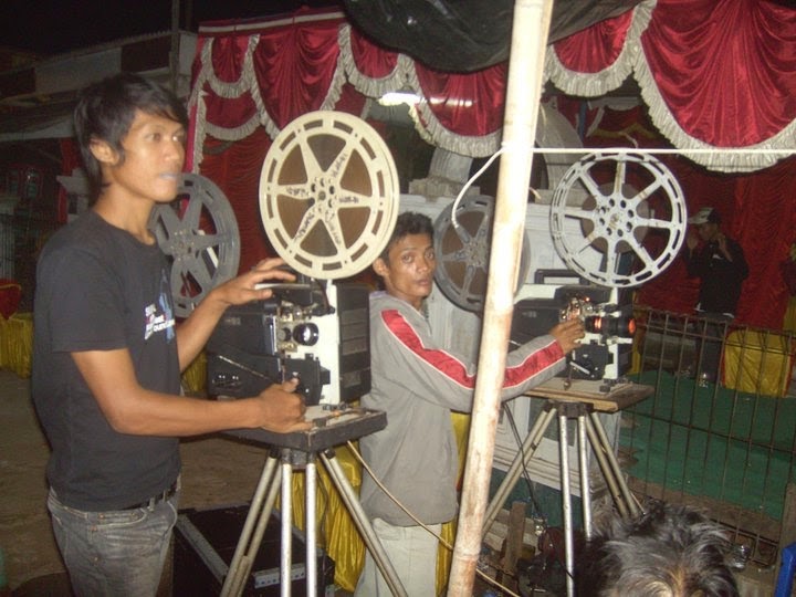 Layar Tancap dari jaman Dulu sampai Jaman Sekarang ~ Sinema Keliling