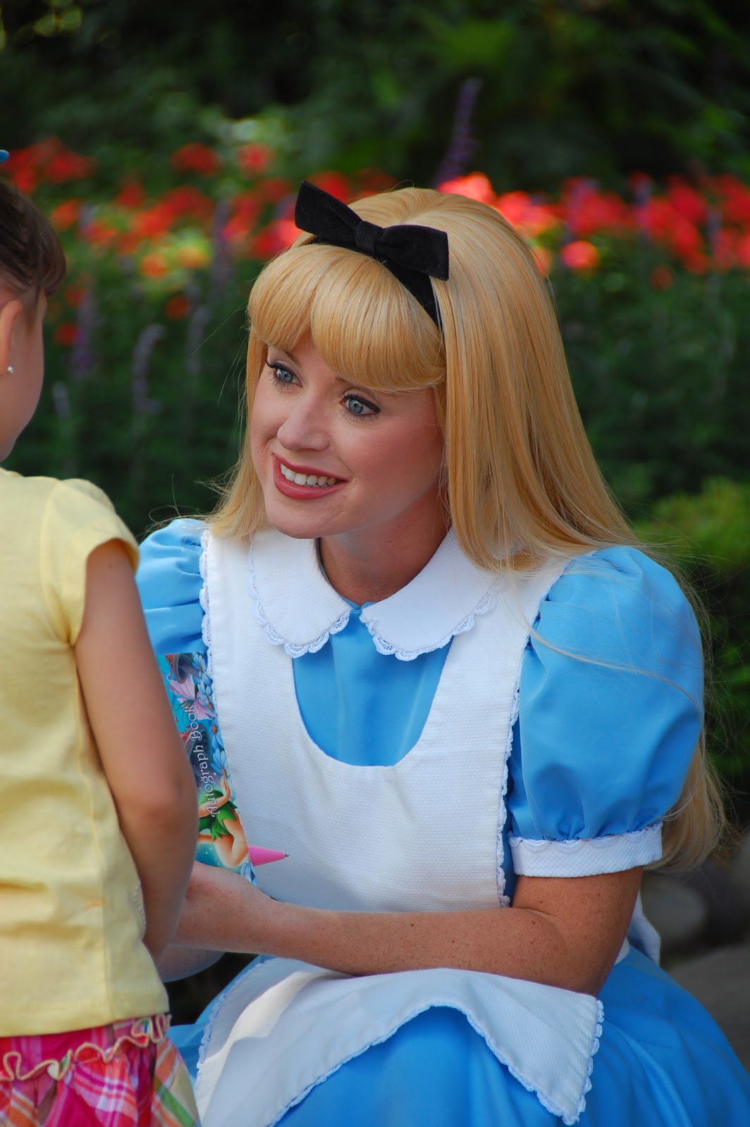 Disney Sisters Alice In Wonderland Meet And Greet disney-sisters-alice-in-wonderland-meet-and-greet