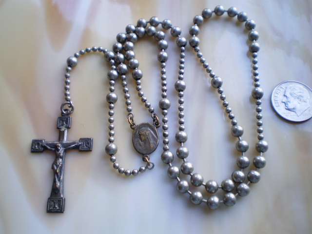 Collecting Antique Rosaries: Antique WWI and WWII Rosaries for Soldiers Collecting Antique Rosaries: Antique WWI and WWII Rosaries for Soldiers