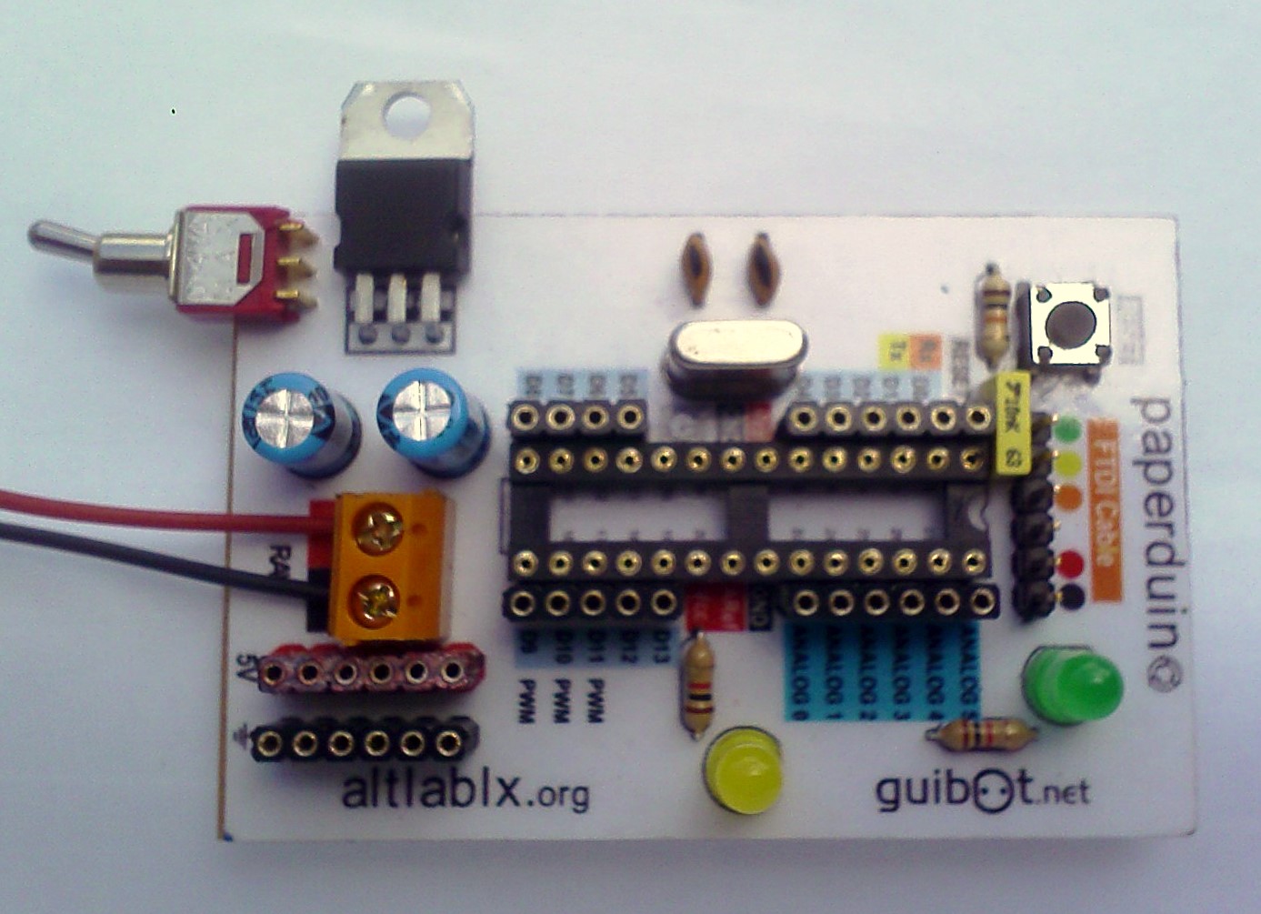 Txapuzas electrónicas: Paperduino. Arduino-Perfboard