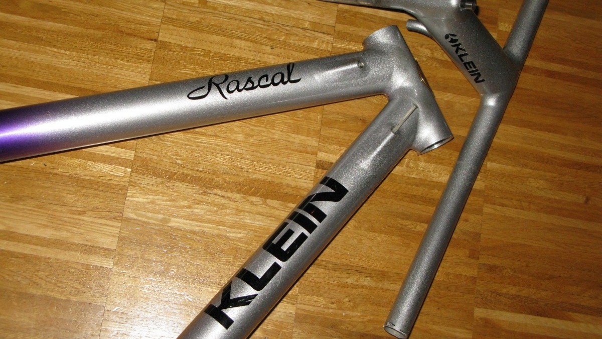 kleinfreundeweimar: Klein Rascal in UV Triton