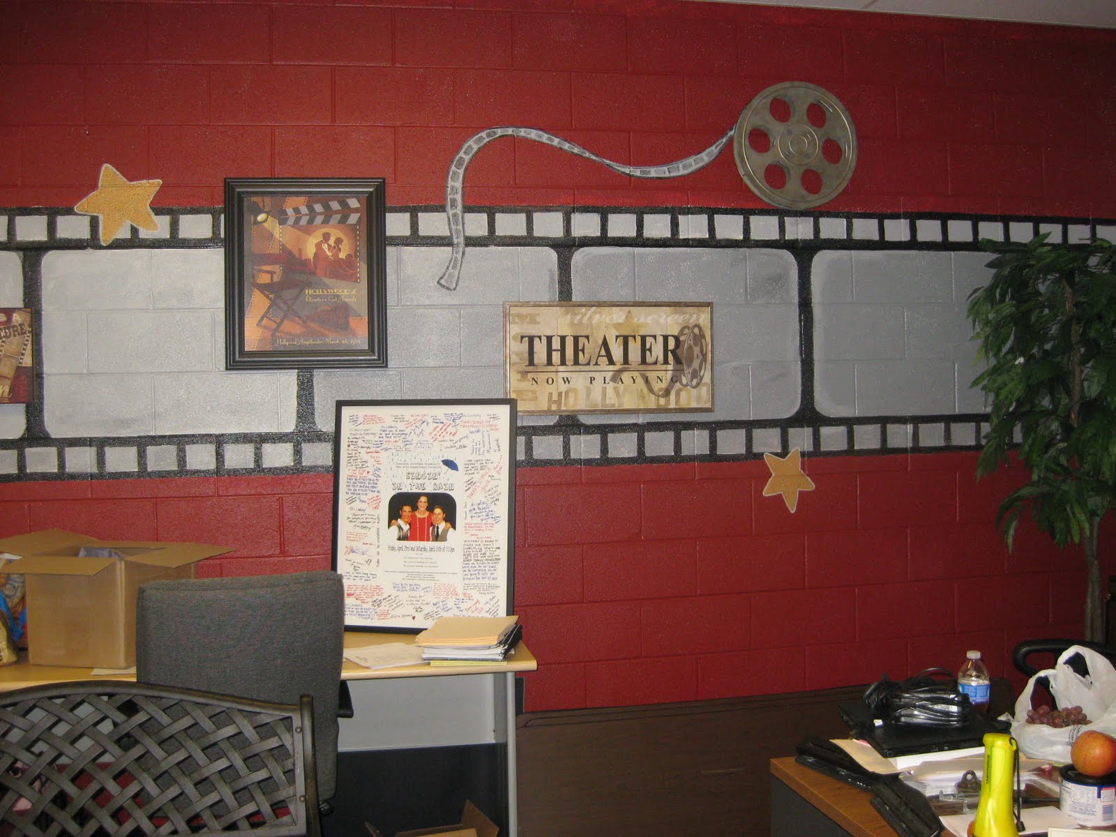 IMG_2408.JPG (1600×1200) | Art classroom decor, Classroom decor ...