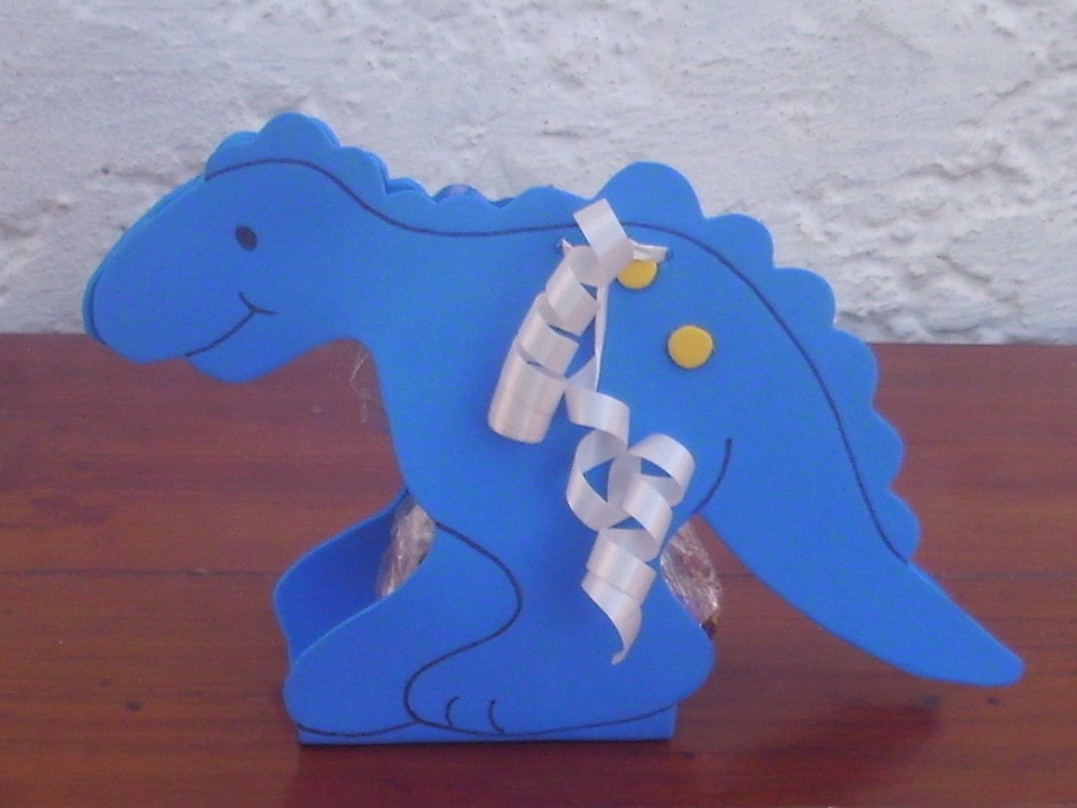 Cotillones de dinosaurios - Imagui