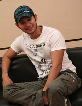 Evan Sanders | Cowok Ganteng Seksi Gallery