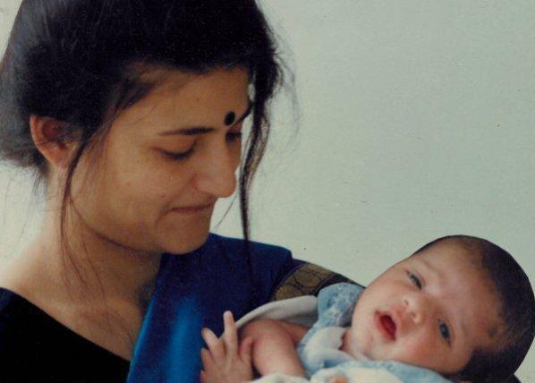 mobileweb: Shruthi Hassan Childhood Photos mobileweb: Shruthi Hassan Childhood Photos