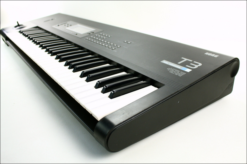 MATRIXSYNTH-B: Korg T3 61 Key Synthesizer Workstation