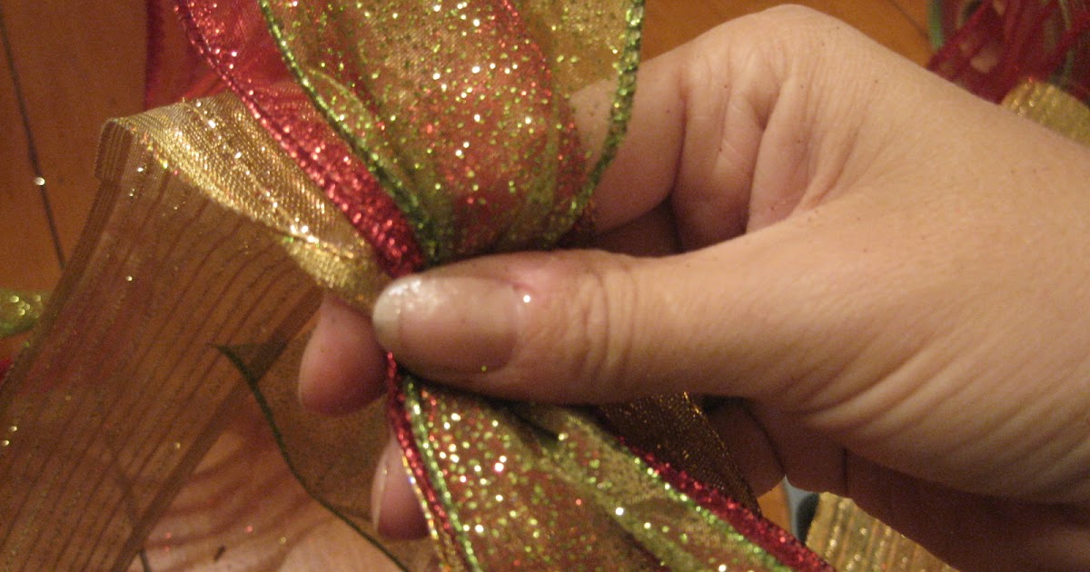 Kristen s Creations How To Make A Tree Topper Bow Tutorial kristen-s-creations-how-to-make-a-tree-topper-bow-tutorial