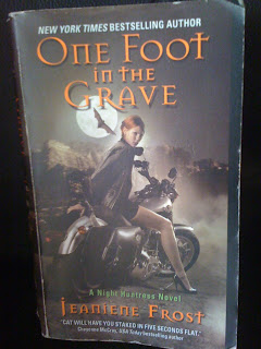 Feeling Fictional: Review: One Foot in the Grave - Jeaniene Frost
