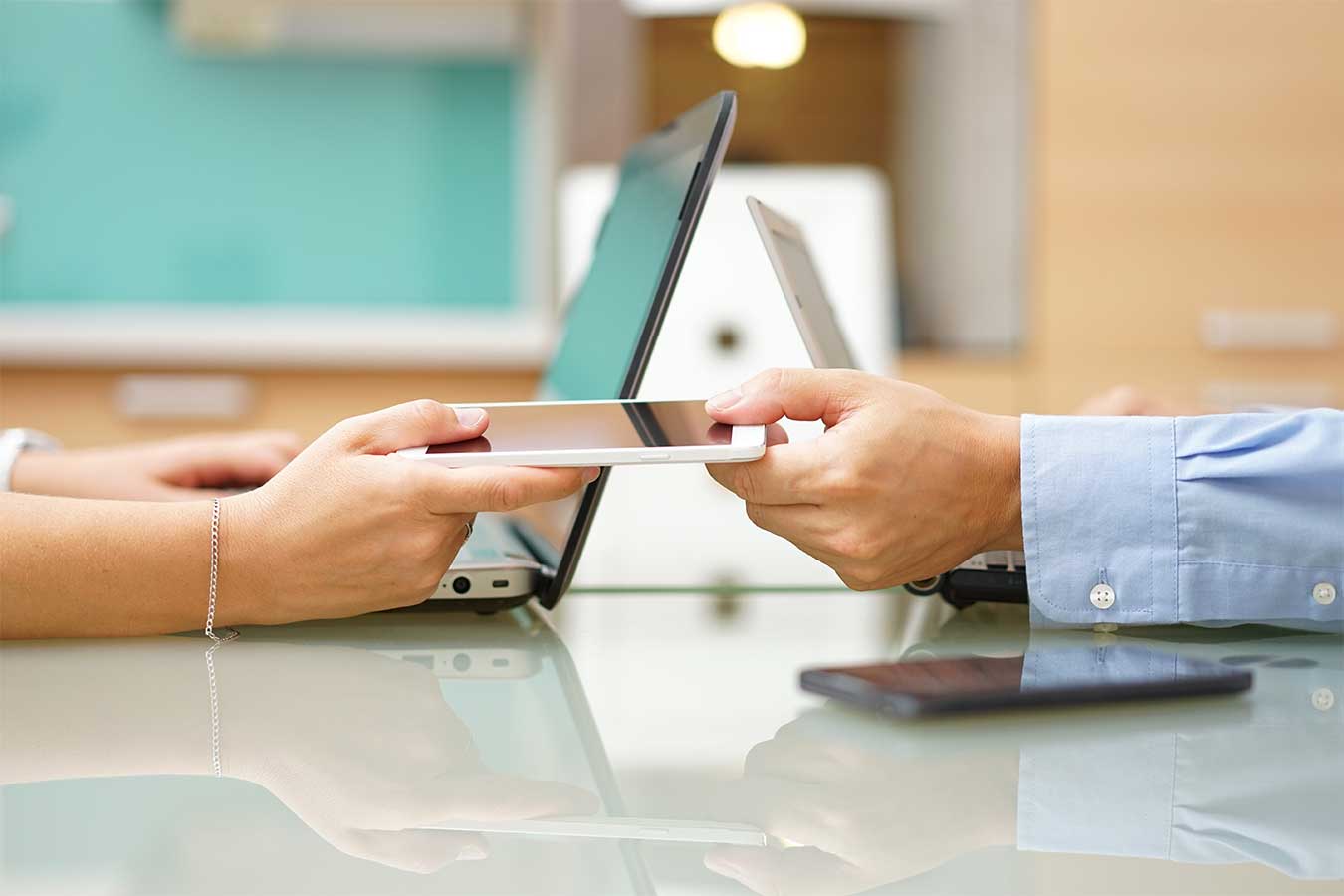 Buying a Used iPhone? Top 10 Tips to Avoid Getting Ripped Off - Daily ...