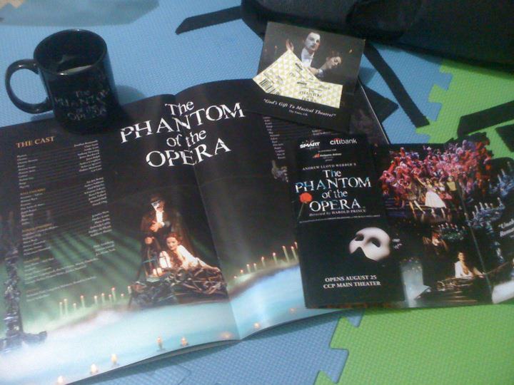 blogging about: [entertainment] my Phantom of the opera Merchandise