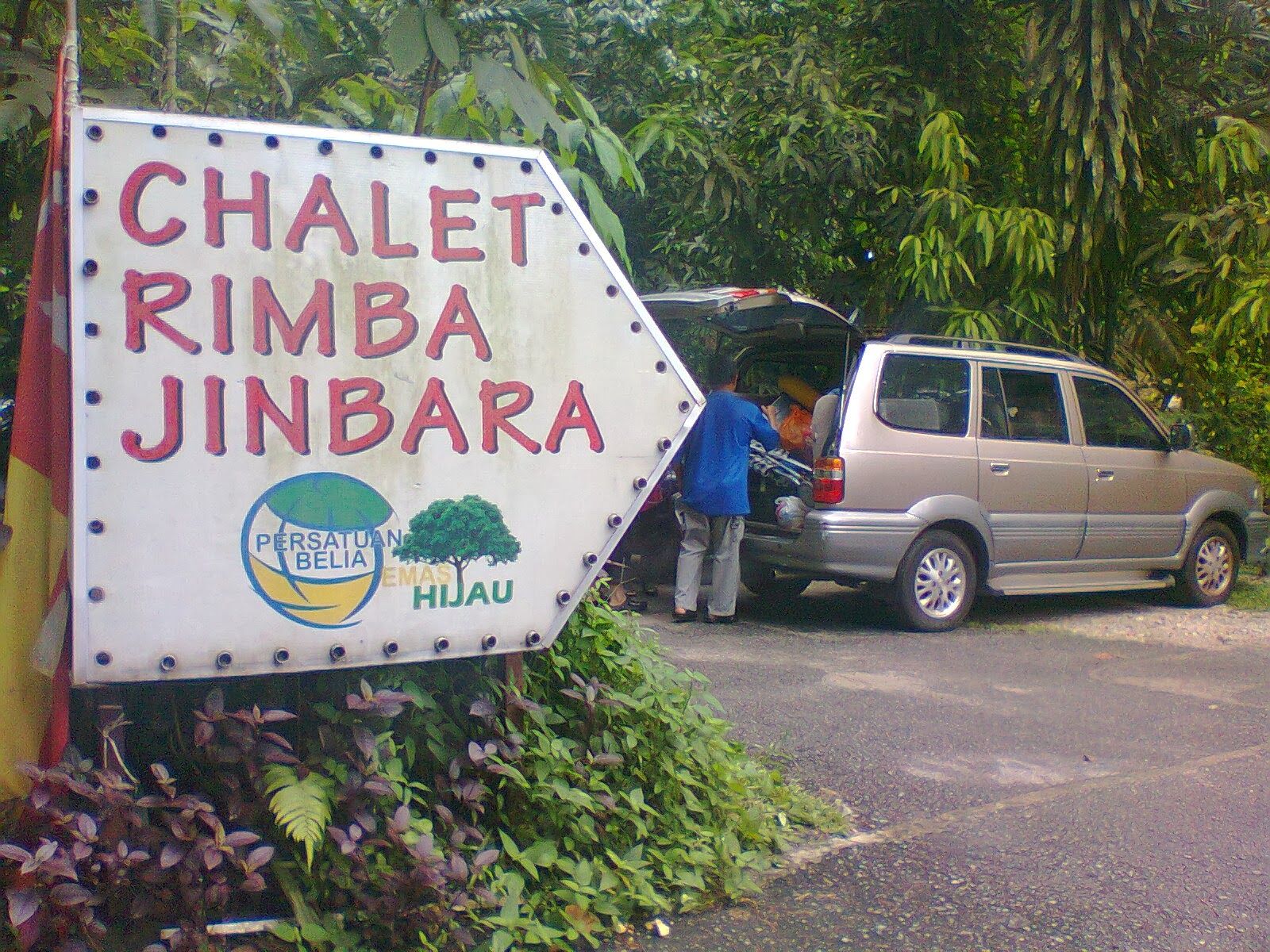 Ain - 'KAU YANG TERISTIMEWA': Santai hari keluarga di Chalet Rimba ...