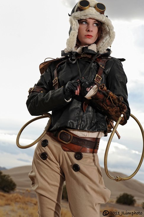 Female Rocketeer Cosplay