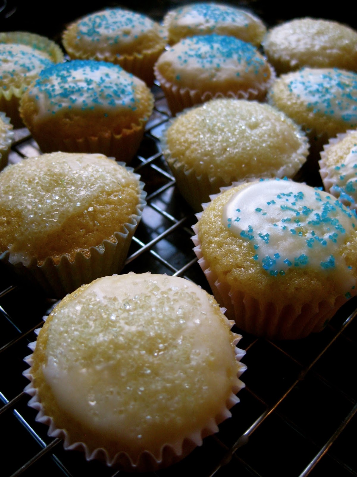 The Pittsburgh Kitchen: Lemon Cornbread Cupcakes