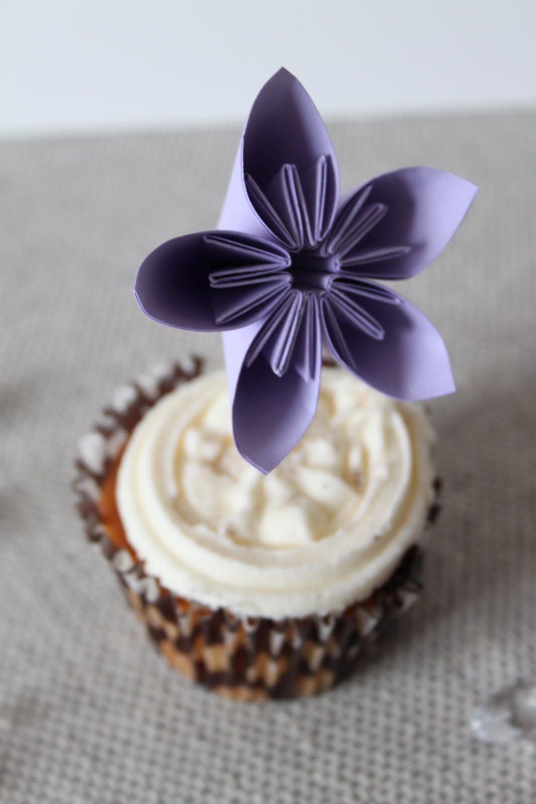 Creative Lines & Folds: Origami Cupcake Toppers!