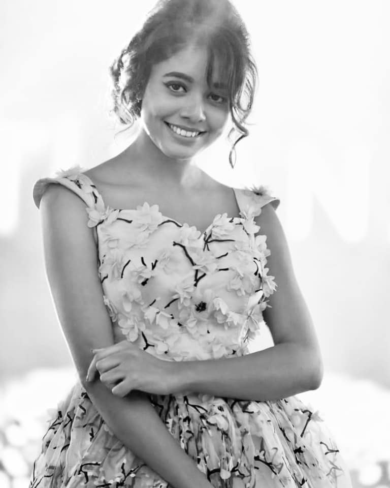 Bollywood Jalwa: Bollywood Hot & Sexy Actress Model Zainab Hashmi ...