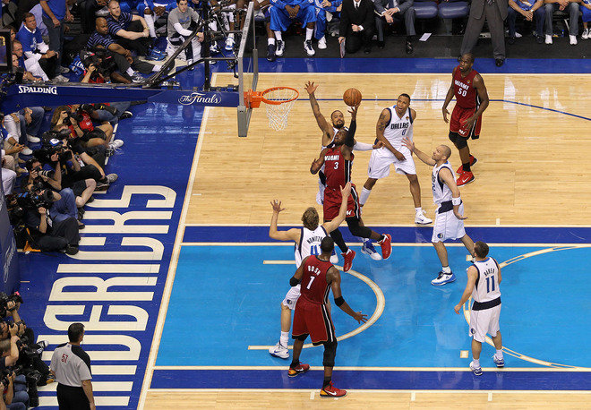 En Tha Realm Of Madness: KICKS ON THE COURT: NBA Finals Game 4 in Dallas