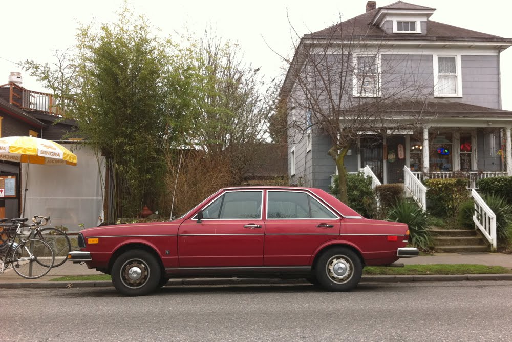 OLD PARKED CARS.: 1977 Audi Fox.
